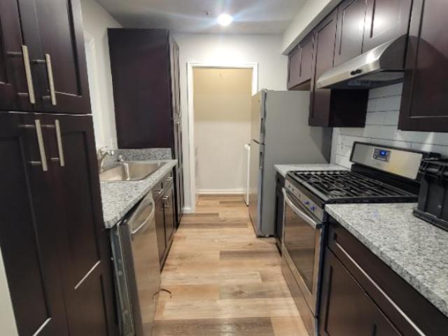 3 Br, 2 bath, Townhouse/Brownstone/RowHouse 2292 Wellington Circle