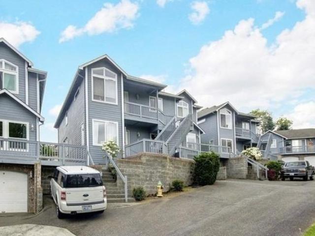 3 Br, 2 bath, Townhouse/Brownstone/RowHouse 2210 Grade Ave