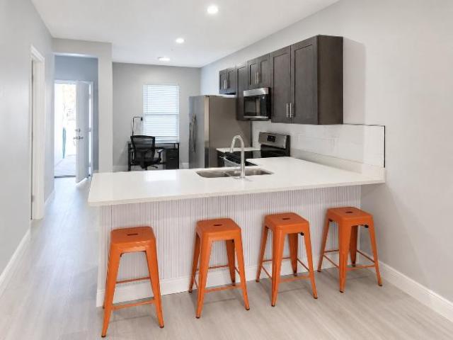 3 Br, 2 bath, Townhouse/Brownstone/RowHouse 2225 Fraser Street
