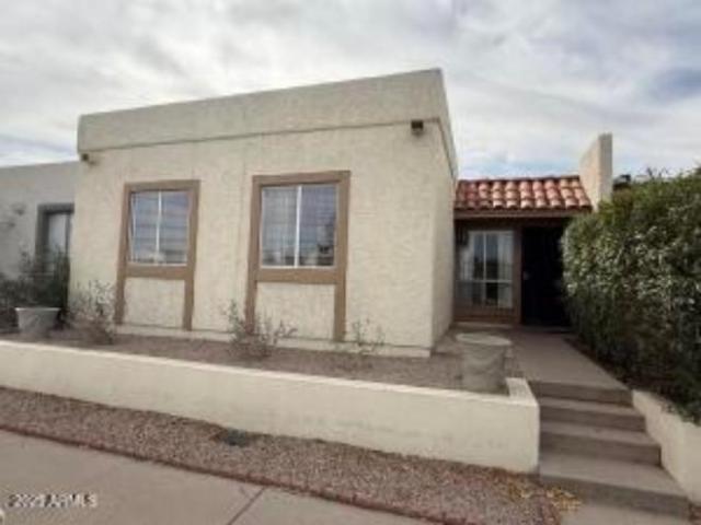 3 Br, 2 bath, Townhouse/Brownstone/RowHouse 2231 W Fremont Dr