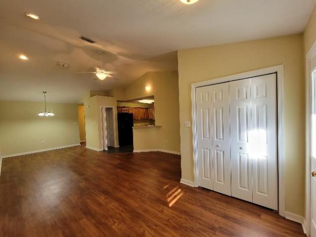 3 Br, 2 bath, Townhouse/Brownstone/RowHouse 2372 Quazar Circle
