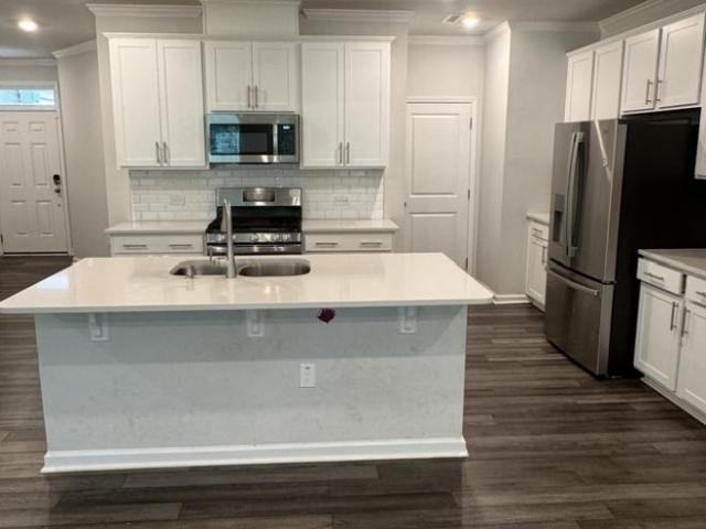 3 Br, 2 bath, Townhouse/Brownstone/RowHouse 232 Hiking Hill Ln