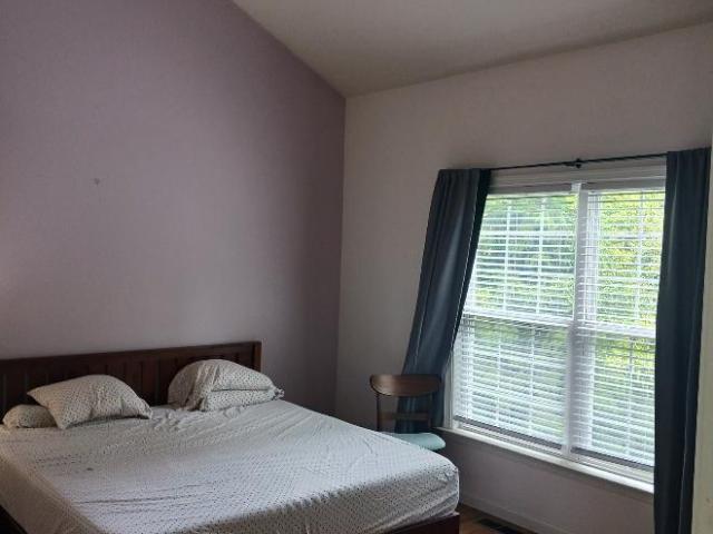 3 Br, 2 bath, Townhouse/Brownstone/RowHouse 24 Parkside Dr