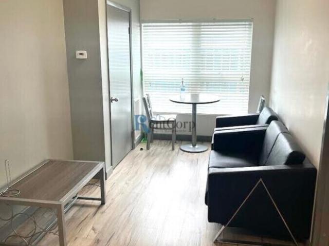 3 Br, 2 bath, Townhouse/Brownstone/RowHouse 258 Sunview Street