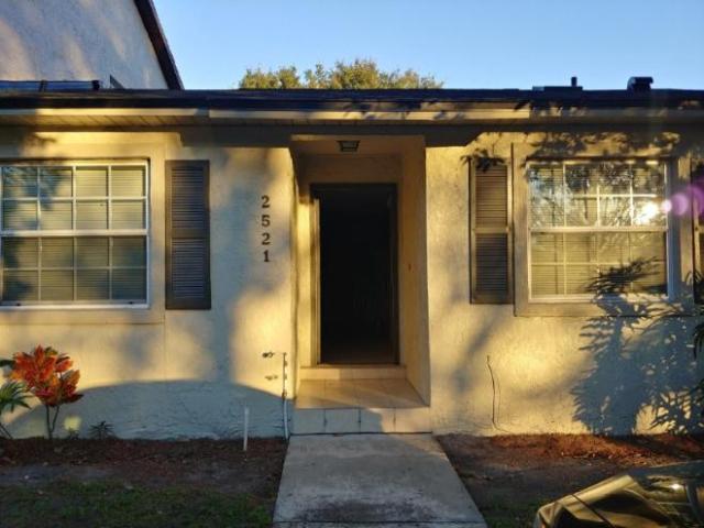 3 Br, 2 bath, Townhouse/Brownstone/RowHouse 2521 Rio Pinar Lakes Blvd