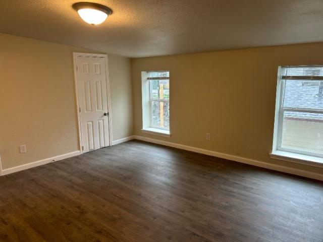 3 Br, 2 bath, Townhouse/Brownstone/RowHouse 2600 Harwood Street