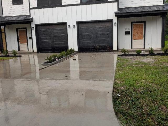 3 Br, 2 bath, Townhouse/Brownstone/RowHouse 2705 Nora St