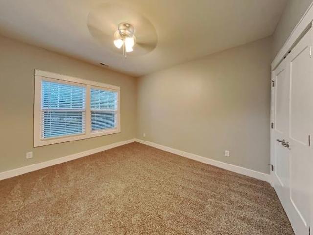 3 Br, 2 bath, Townhouse/Brownstone/RowHouse 271 N Toria Dr