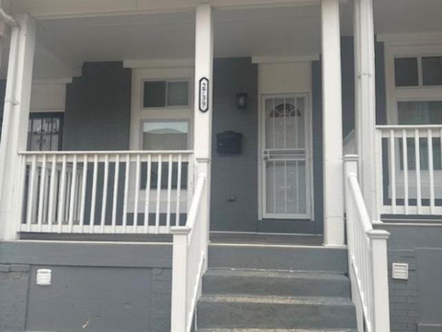 3 Br, 2 bath, Townhouse/Brownstone/RowHouse 2739 Rayner Avenue
