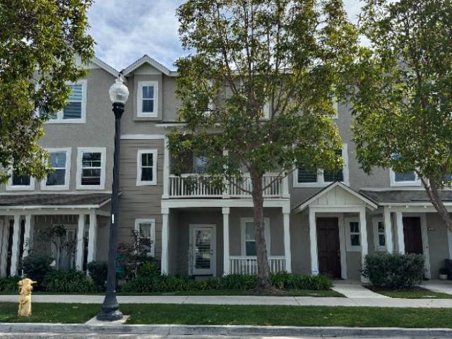 3 Br, 2 bath, Townhouse/Brownstone/RowHouse 3066 Roia