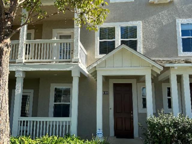 3 Br, 2 bath, Townhouse/Brownstone/RowHouse 3066 Roia