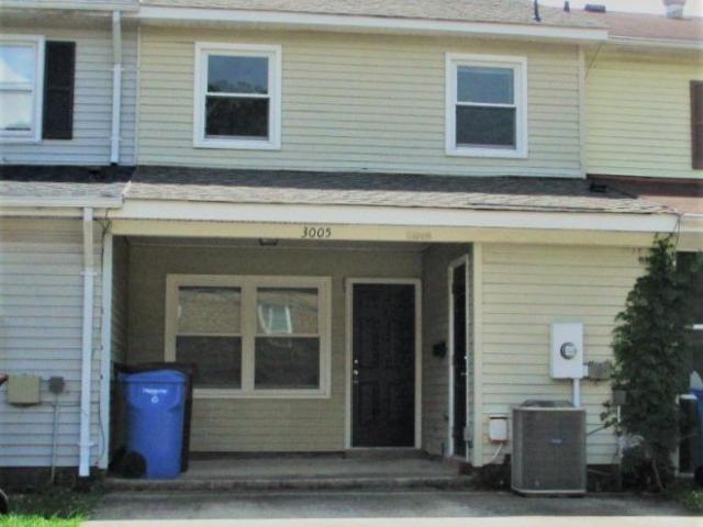 3 Br, 2 bath, Townhouse/Brownstone/RowHouse 3005 N Radcliffe Lane