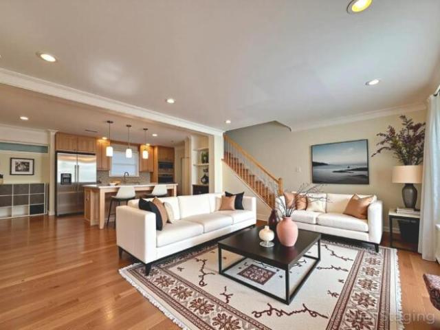 3 Br, 2 bath, Townhouse/Brownstone/RowHouse 3109 Mosby St