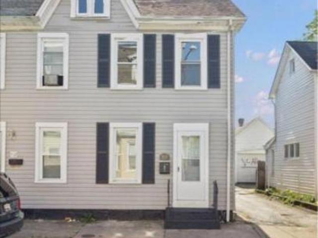 3 Br, 2 bath, Townhouse/Brownstone/RowHouse 310 N Locust St