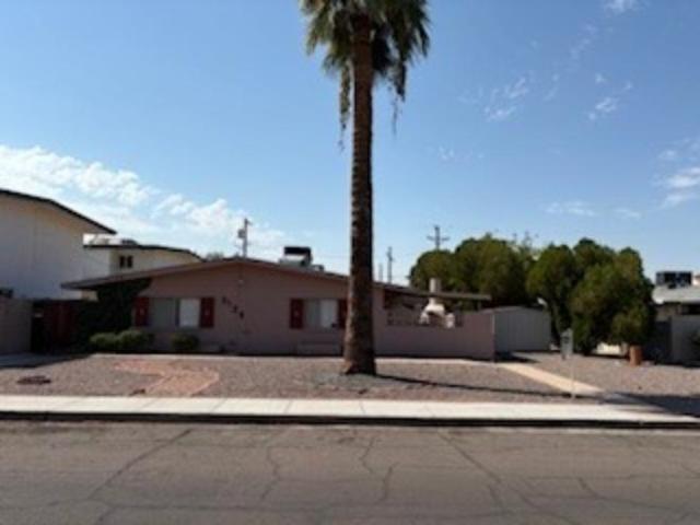 3 Br, 2 bath, Townhouse/Brownstone/RowHouse 3139 East Glenrosa Avenue