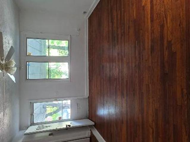 3 Br, 2 bath, Townhouse/Brownstone/RowHouse 3319 Presstman St