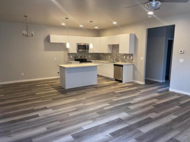 3 Br, 2 bath, Townhouse/Brownstone/RowHouse 3418 Mulberry