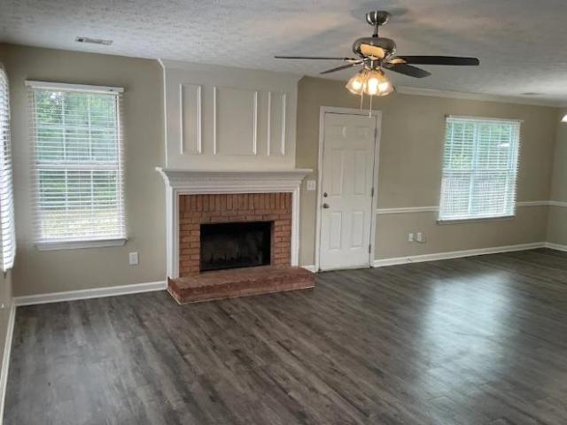 3 Br, 2 bath, Townhouse/Brownstone/RowHouse 3642 Nature Walk Trl SW