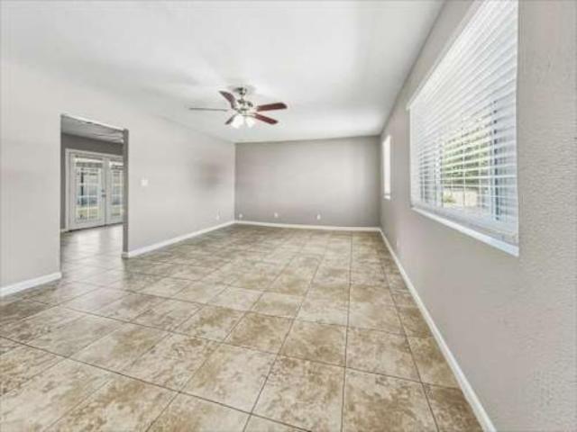 3 Br, 2 bath, Townhouse/Brownstone/RowHouse 3843 W Bloomfield Rd