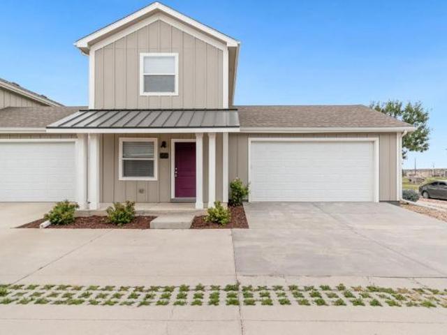 3 Br, 2 bath, Townhouse/Brownstone/RowHouse 4070 Sveta Ln