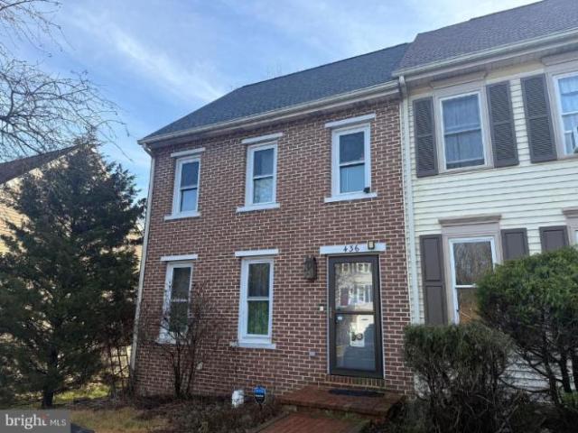 3 Br, 2 bath, Townhouse/Brownstone/RowHouse 436 Hillside Ave