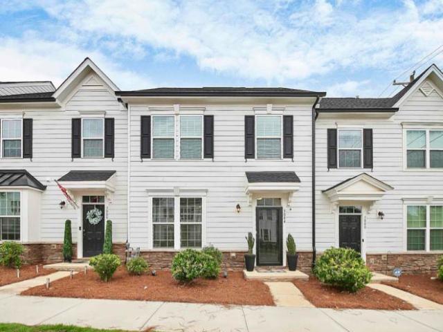 3 Br, 2 bath, Townhouse/Brownstone/RowHouse 5004 Patton Dr