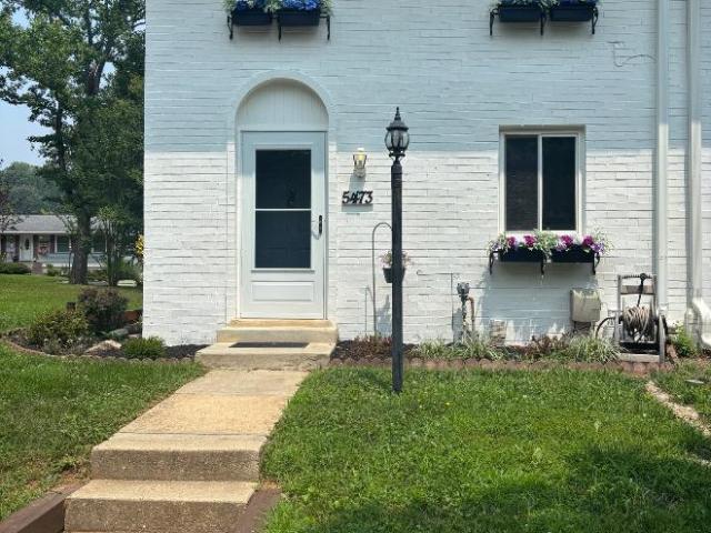 3 Br, 2 bath, Townhouse/Brownstone/RowHouse 5473 Mystic Ct