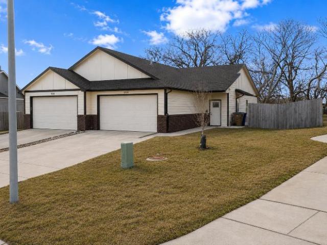 3 Br, 2 bath, Townhouse/Brownstone/RowHouse 5697 E Bristol St