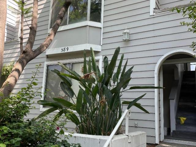 3 Br, 2 bath, Townhouse/Brownstone/RowHouse 589 N Garfield Ave