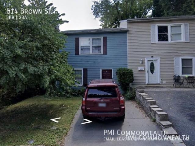 3 Br, 2 bath, Townhouse/Brownstone/RowHouse 614 Brown St