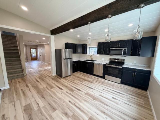 3 Br, 2 bath, Townhouse/Brownstone/RowHouse 621 Pear St