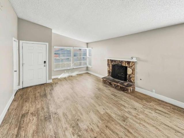 3 Br, 2 bath, Townhouse/Brownstone/RowHouse 6357 Greyhawk Ave