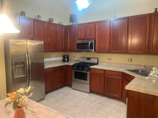 3 Br, 2 bath, Townhouse/Brownstone/RowHouse 659 Arbor Cir