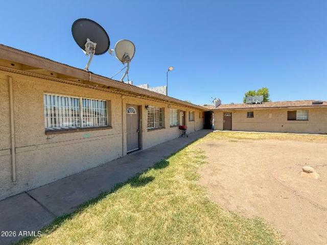3 Br, 2 bath, Townhouse/Brownstone/RowHouse 7101 N 36th Avenue