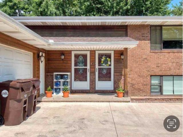 3 Br, 2 bath, Townhouse/Brownstone/RowHouse 7112 N Rockvale Dr