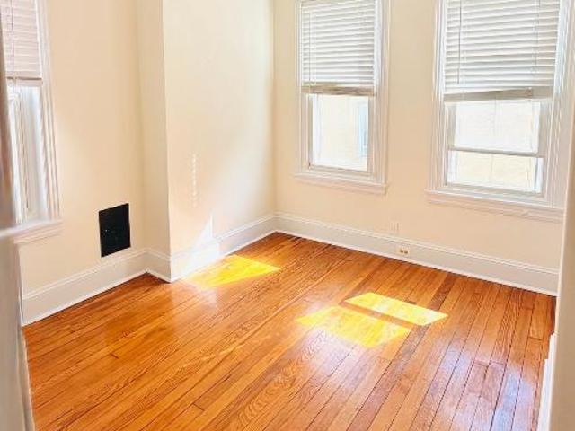 3 Br, 2 bath, Townhouse/Brownstone/RowHouse 7136 Bryan St