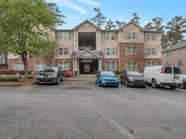 3 Br, 2 bath, Townhouse/Brownstone/RowHouse 7203 Fairington Ridge Circle
