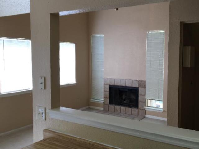 3 Br, 2 bath, Townhouse/Brownstone/RowHouse 7528 Oak Chase