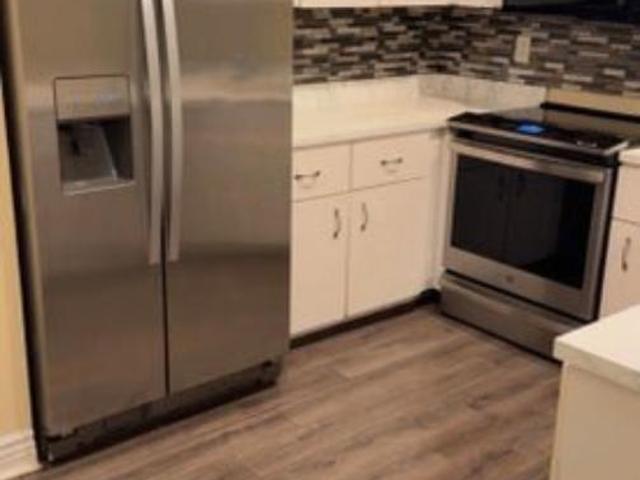 3 Br, 2 bath, Townhouse/Brownstone/RowHouse 7640 Forest Green Ln
