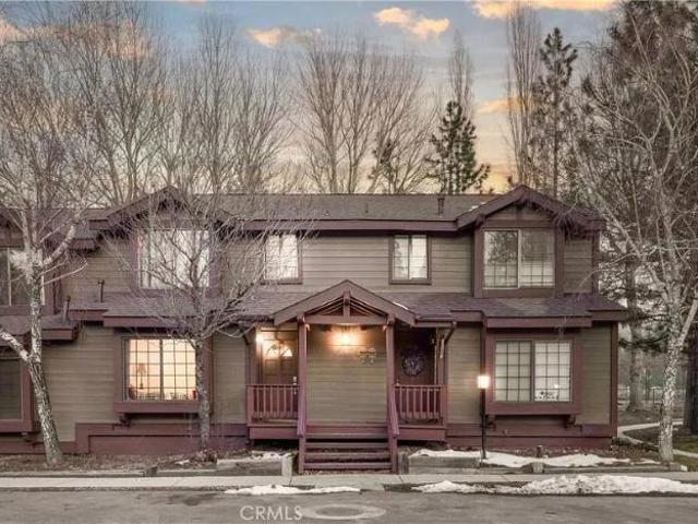 3 Br, 2 bath, Townhouse/Brownstone/RowHouse 767 Cienega Road