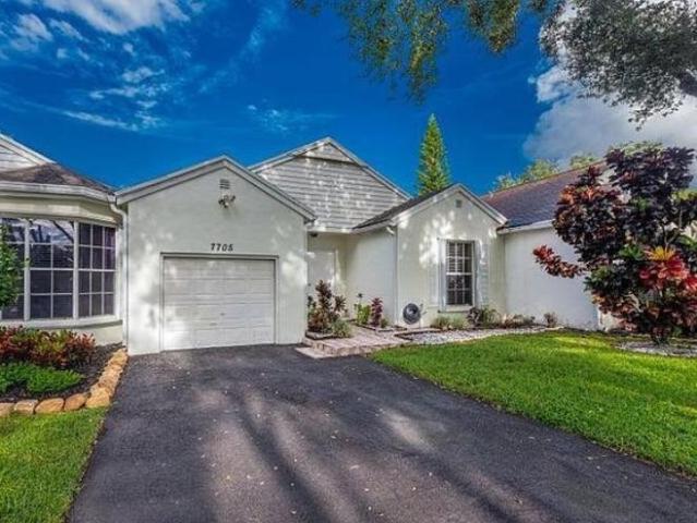 3 Br, 2 bath, Townhouse/Brownstone/RowHouse 7705 Forest Green Lane