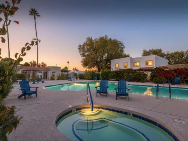 3 Br, 2 bath, Townhouse/Brownstone/RowHouse 7845 E Valley Vista Drive