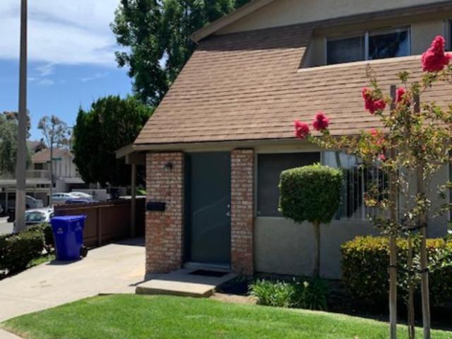 3 Br, 2 bath, Townhouse/Brownstone/RowHouse 7804 Camino Tranquilo
