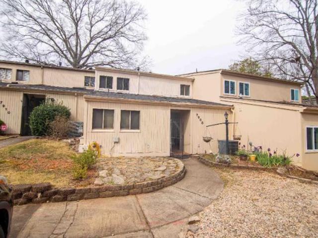 3 Br, 2 bath, Townhouse/Brownstone/RowHouse 7908 Horse Chestnut Ln