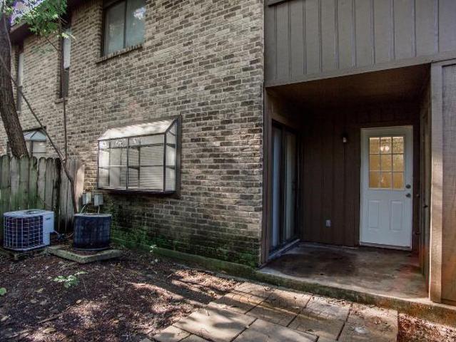 3 Br, 2 bath, Townhouse/Brownstone/RowHouse 813 Old Ranch Road