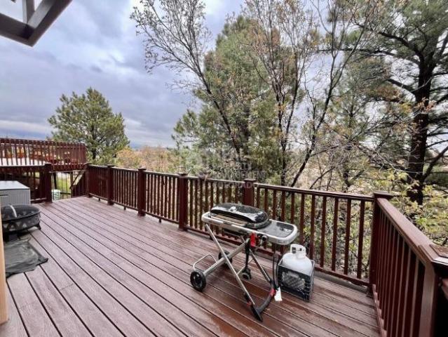 3 Br, 2 bath, Townhouse/Brownstone/RowHouse 826 Pebblewood Dr