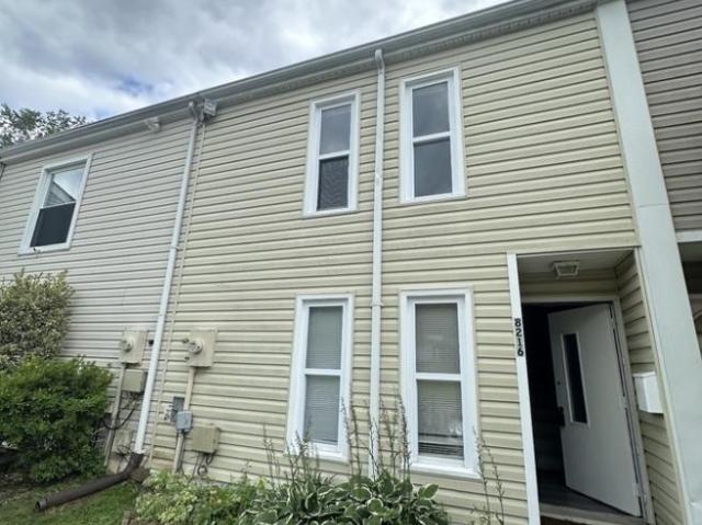 3 Br, 2 bath, Townhouse/Brownstone/RowHouse 8216 Shady Spring Drive