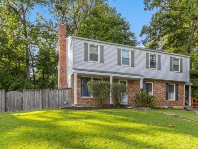 3 Br, 2 bath, Townhouse/Brownstone/RowHouse 8 Lineage Ct