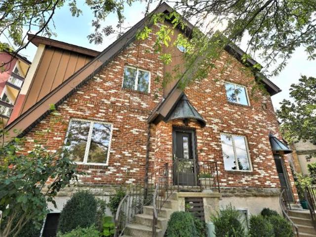 3 Br, 2 bath, Townhouse/Brownstone/RowHouse 8 Rex Avenue