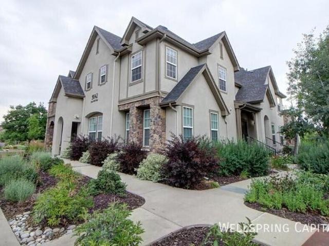 3 Br, 2 bath, Townhouse/Brownstone/RowHouse 9042 E 24th Place
